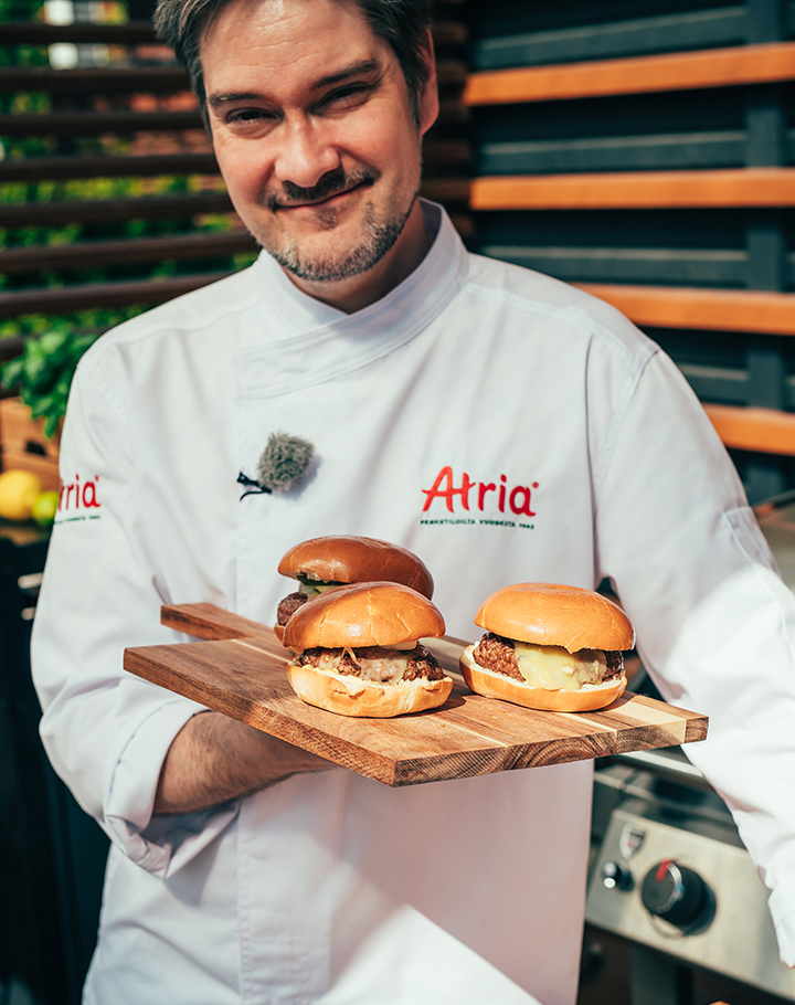 Henri Alénin bbq-cheddarburgerit - Atria
